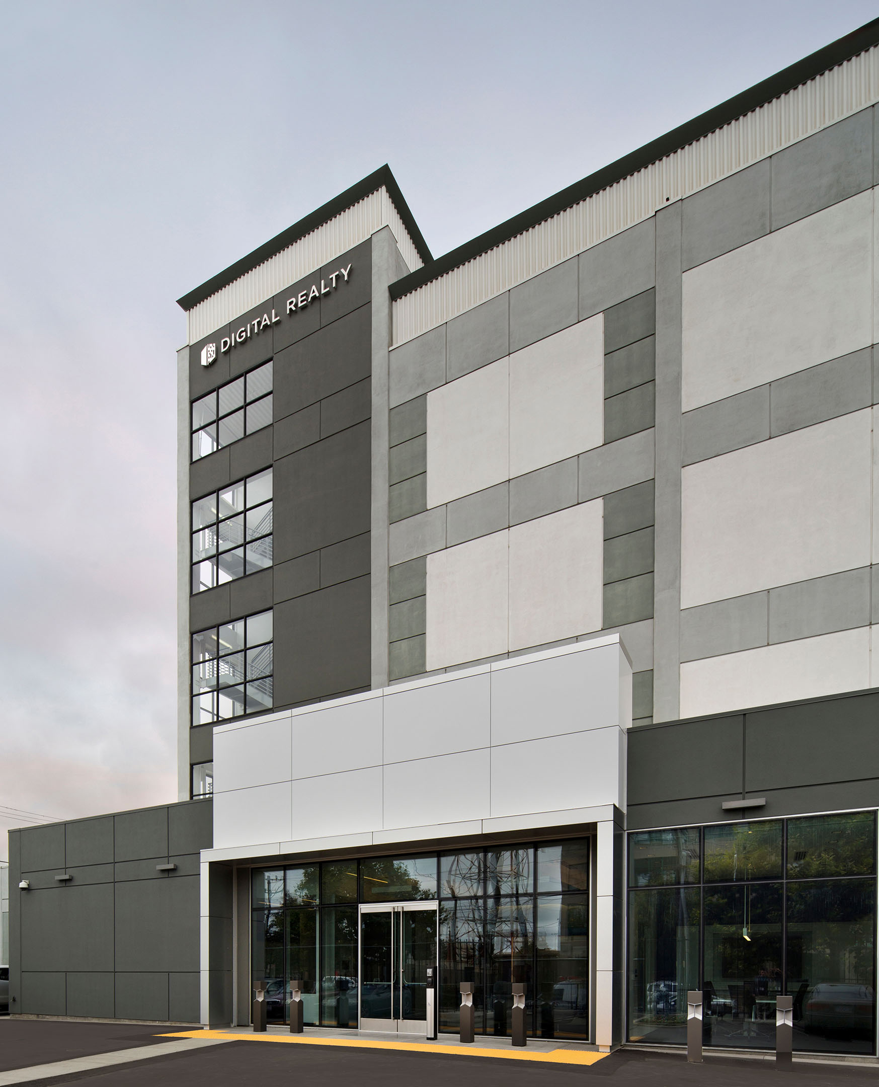 Digital Realty, Oakland